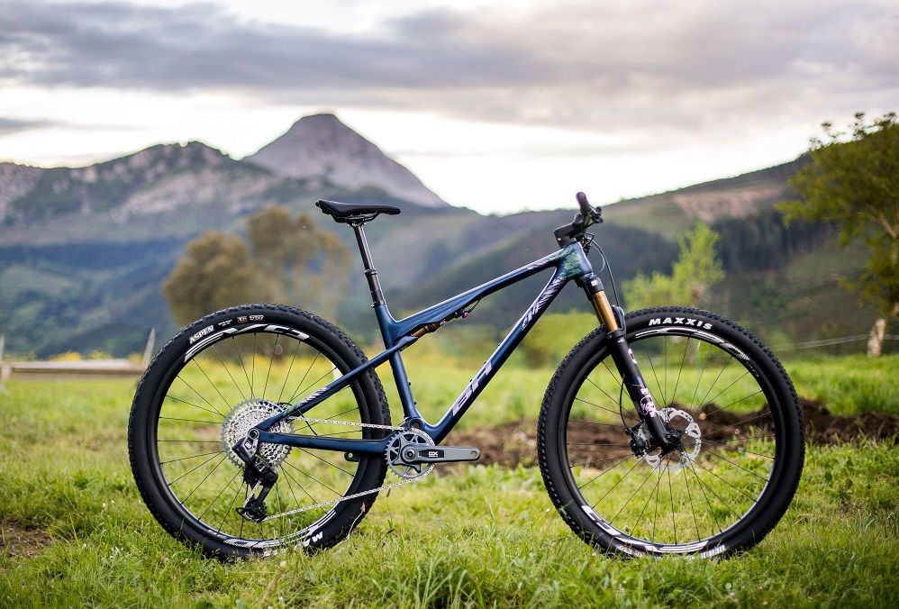 Gama BH Lynx SLS torna-se mais acessível com 4 novos mode...